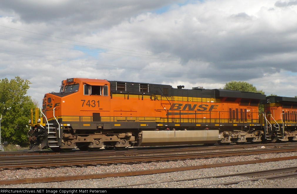 BNSF 7431